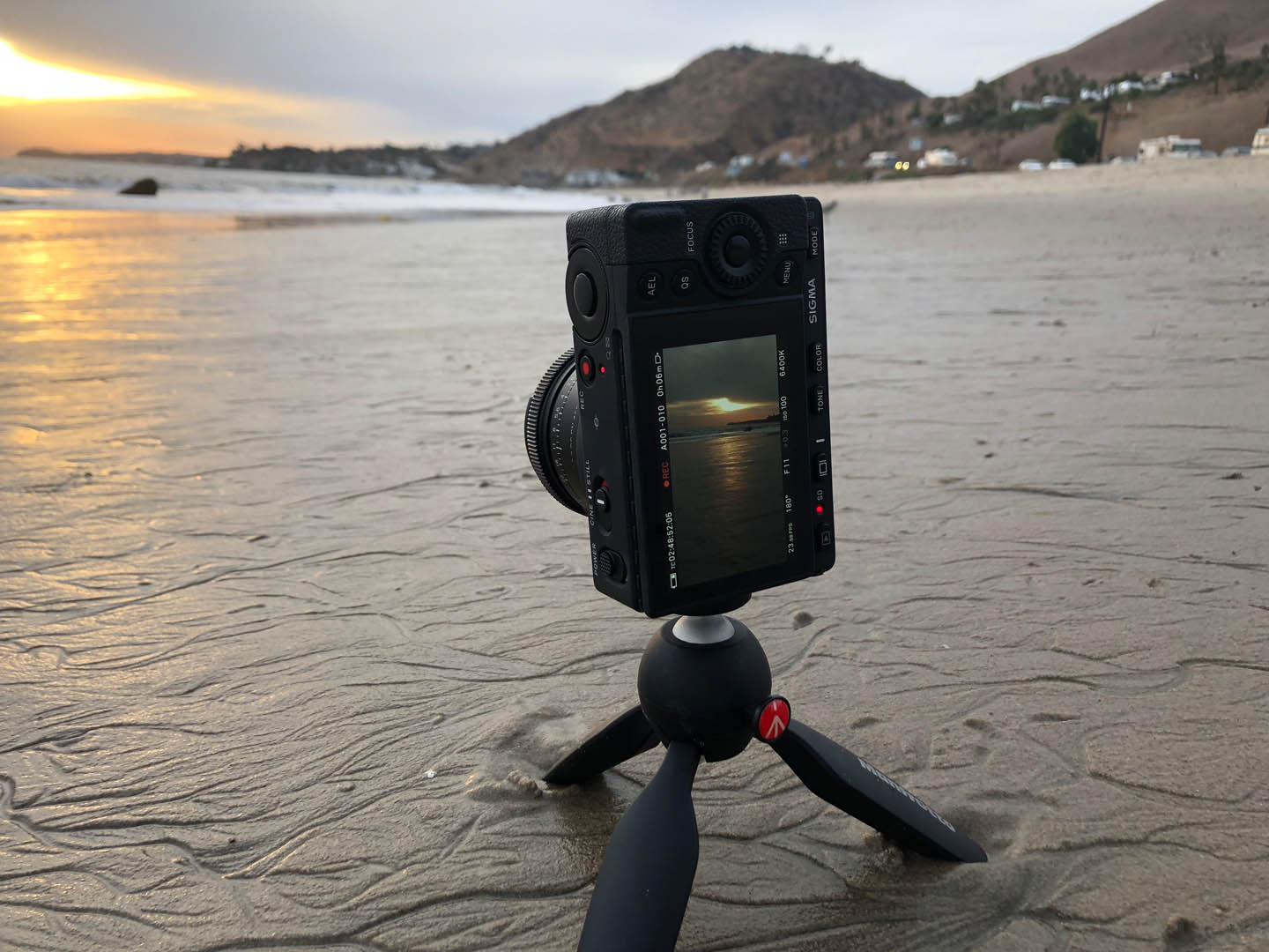Full Sigma FP Review & 4K RAW Video Samples - Noam Kroll